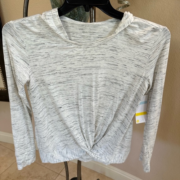 Zella | Tops | Nwt Zella Girls Hoodie Top | Poshmark